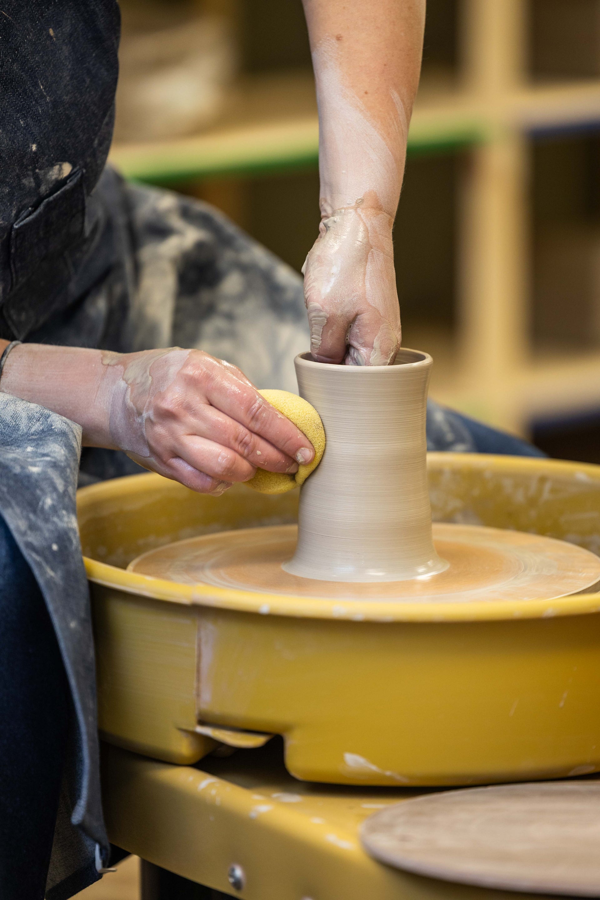 Weekly Classes – Lore-Ceramics